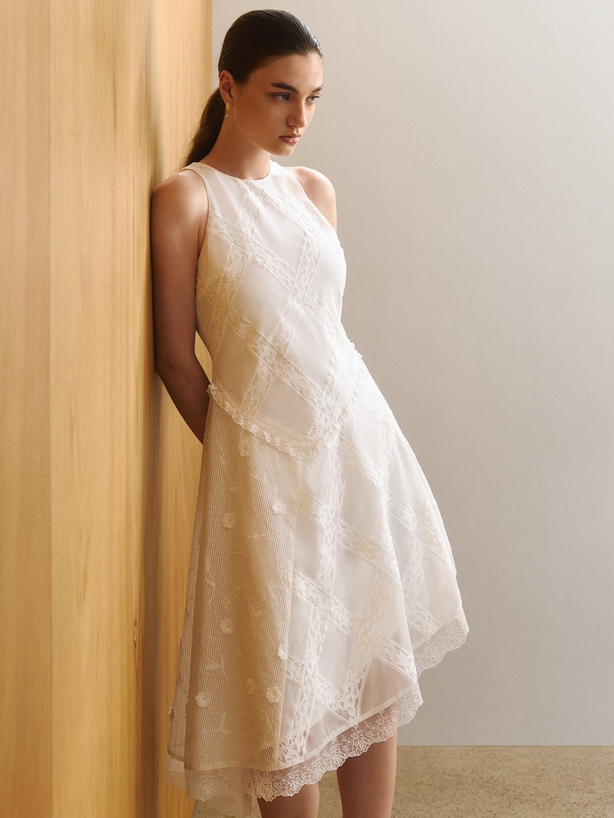 Pomelo. x Janesuda Asymmetrical Lace Dress - White - Pomelo Fashion