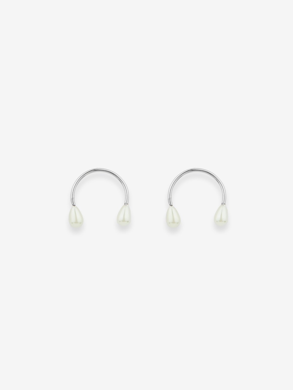 u-shaped-pearl-accent-earrings-silver-pomelo-fashion