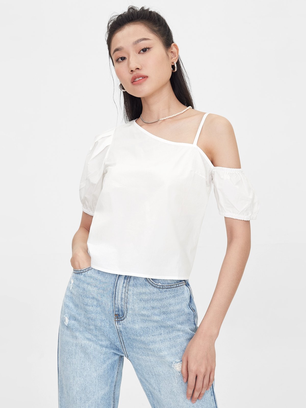 One Shoulder Strap Puffed Sleeves Top - White - Pomelo Fashion