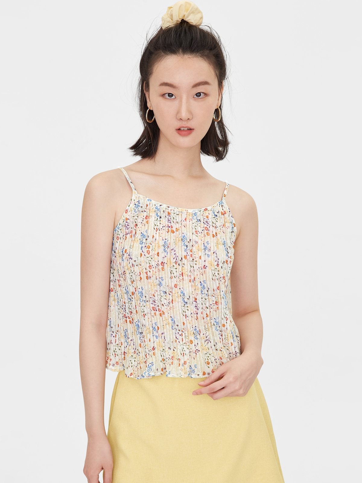 Colorful Floral Print Pleated Cami - White - Pomelo Fashion