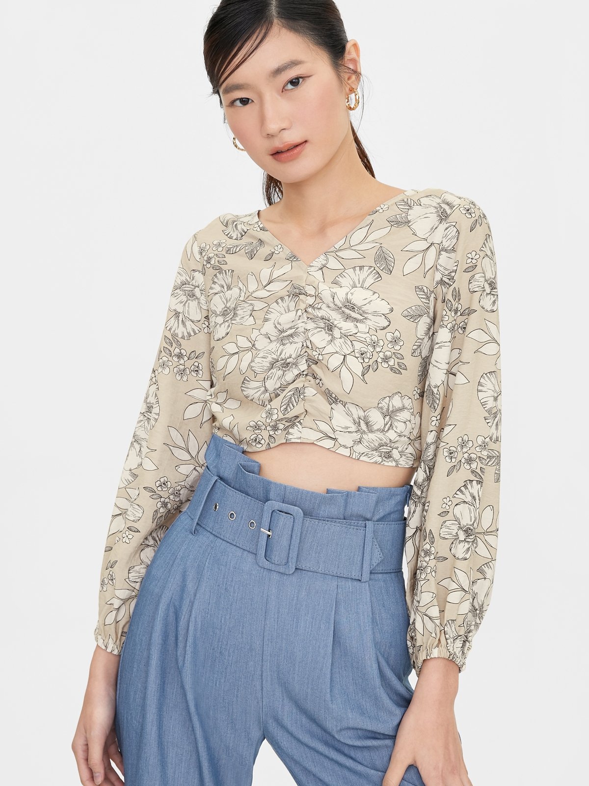 Floral Center Ruched Crop Top - Beige - Pomelo Fashion