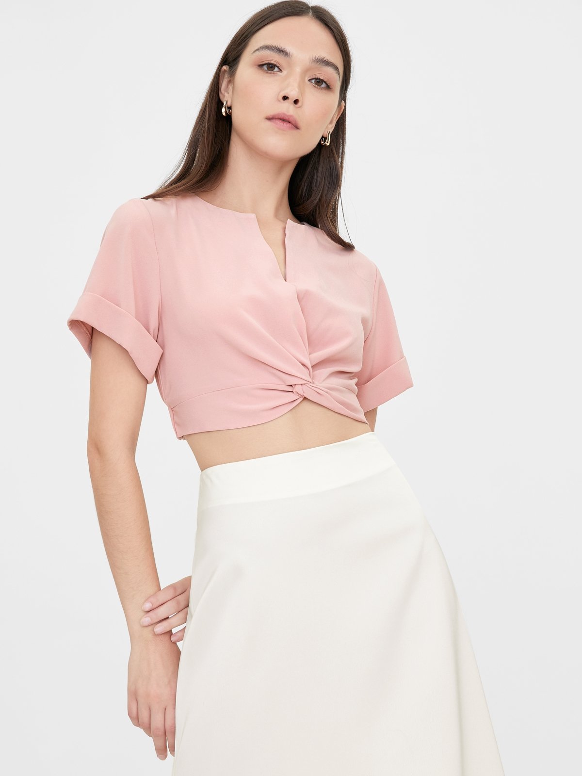 Front Twisted Slit Neck Crop Top - Pink - Pomelo Fashion