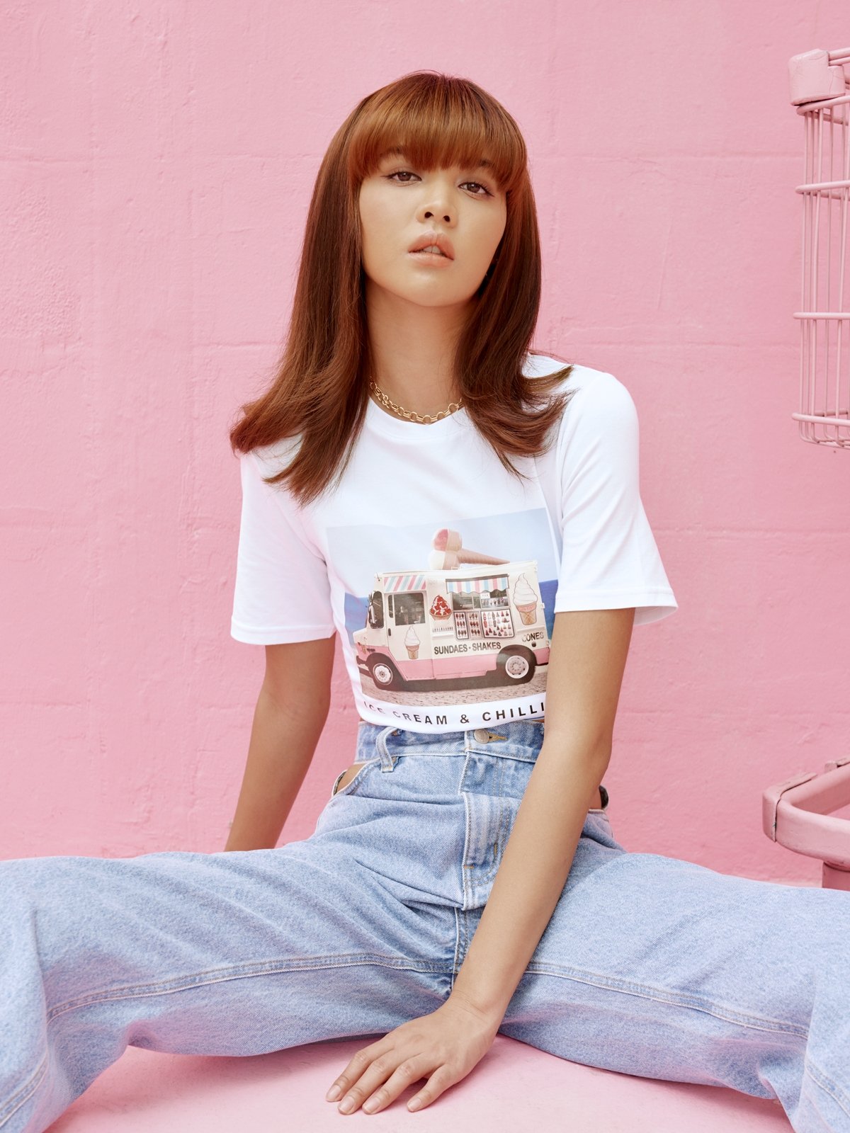 Ice Cream & Chilling Graphic Tee - White - Pomelo Fashion