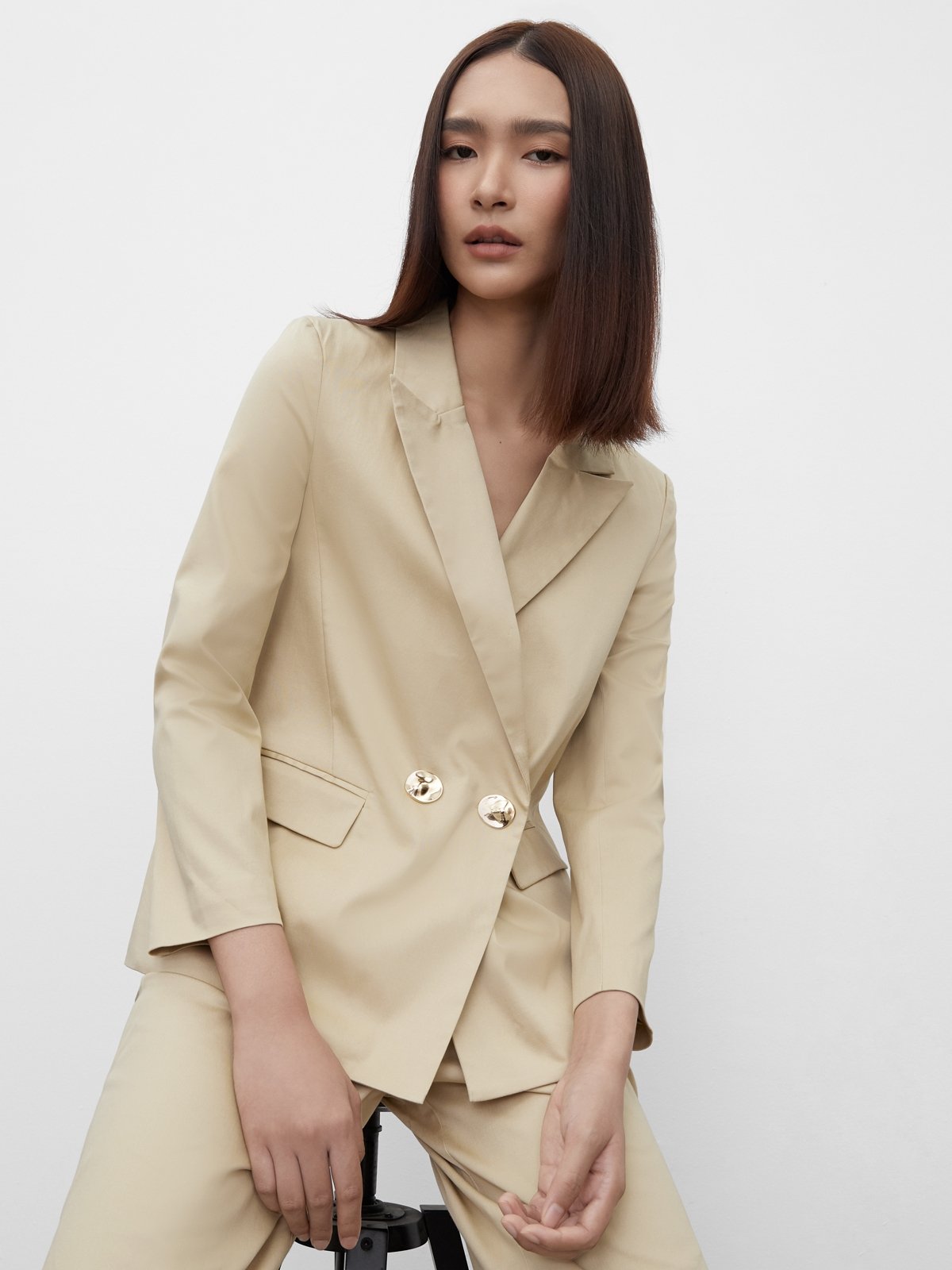 Sustainable Double Button Fitted Blazer - Beige - Pomelo Fashion