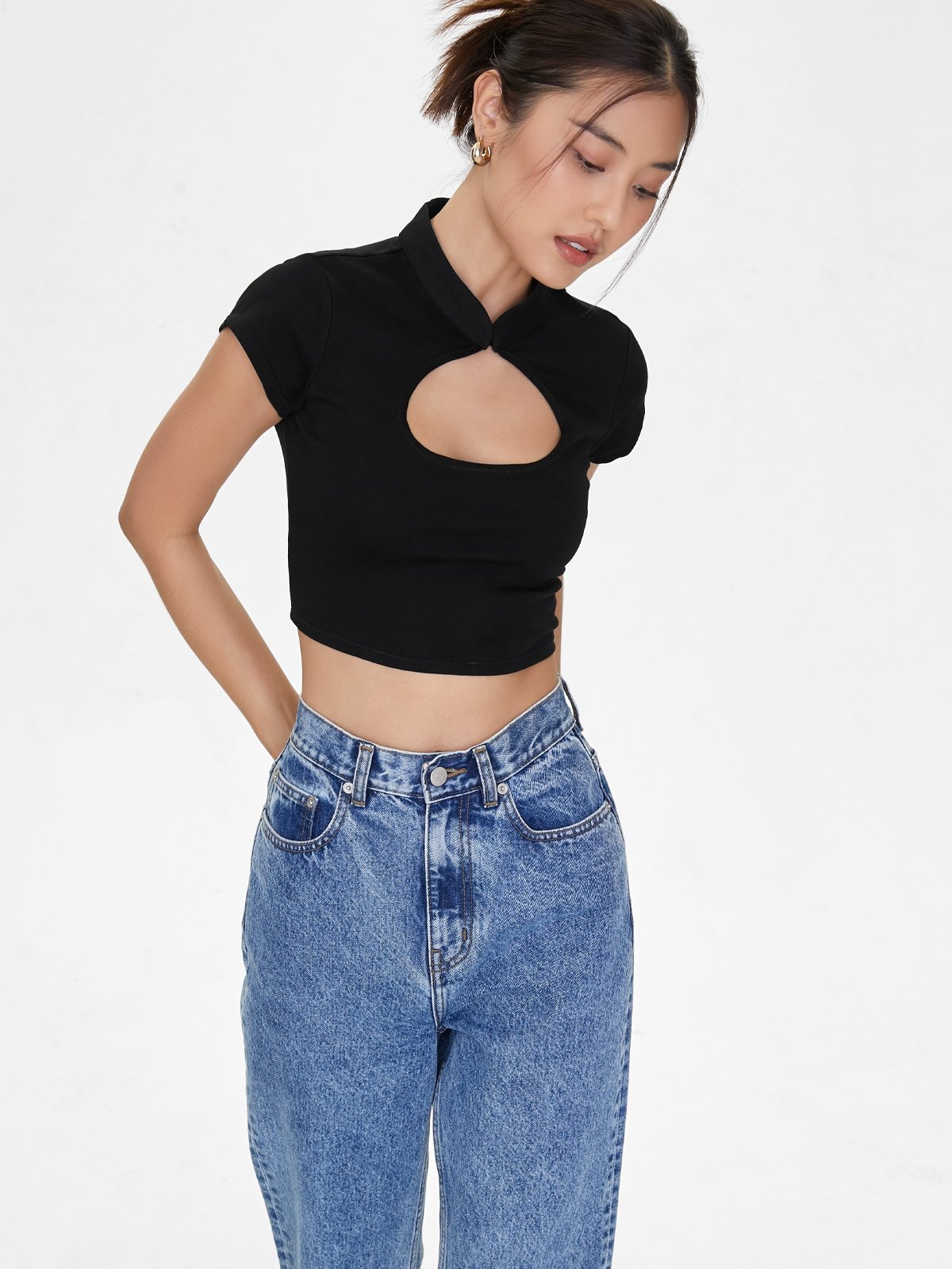 High Neck Cut Out Top - Black - Pomelo Fashion