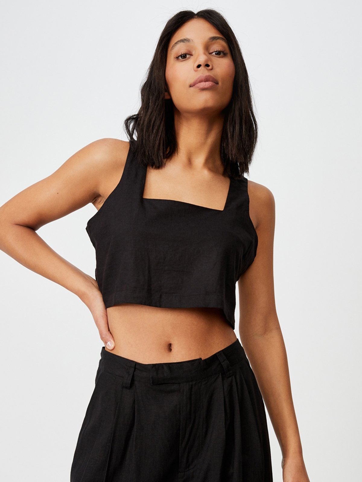 Day Dreamer Cropped Shell Top Petite - Black - Pomelo Fashion