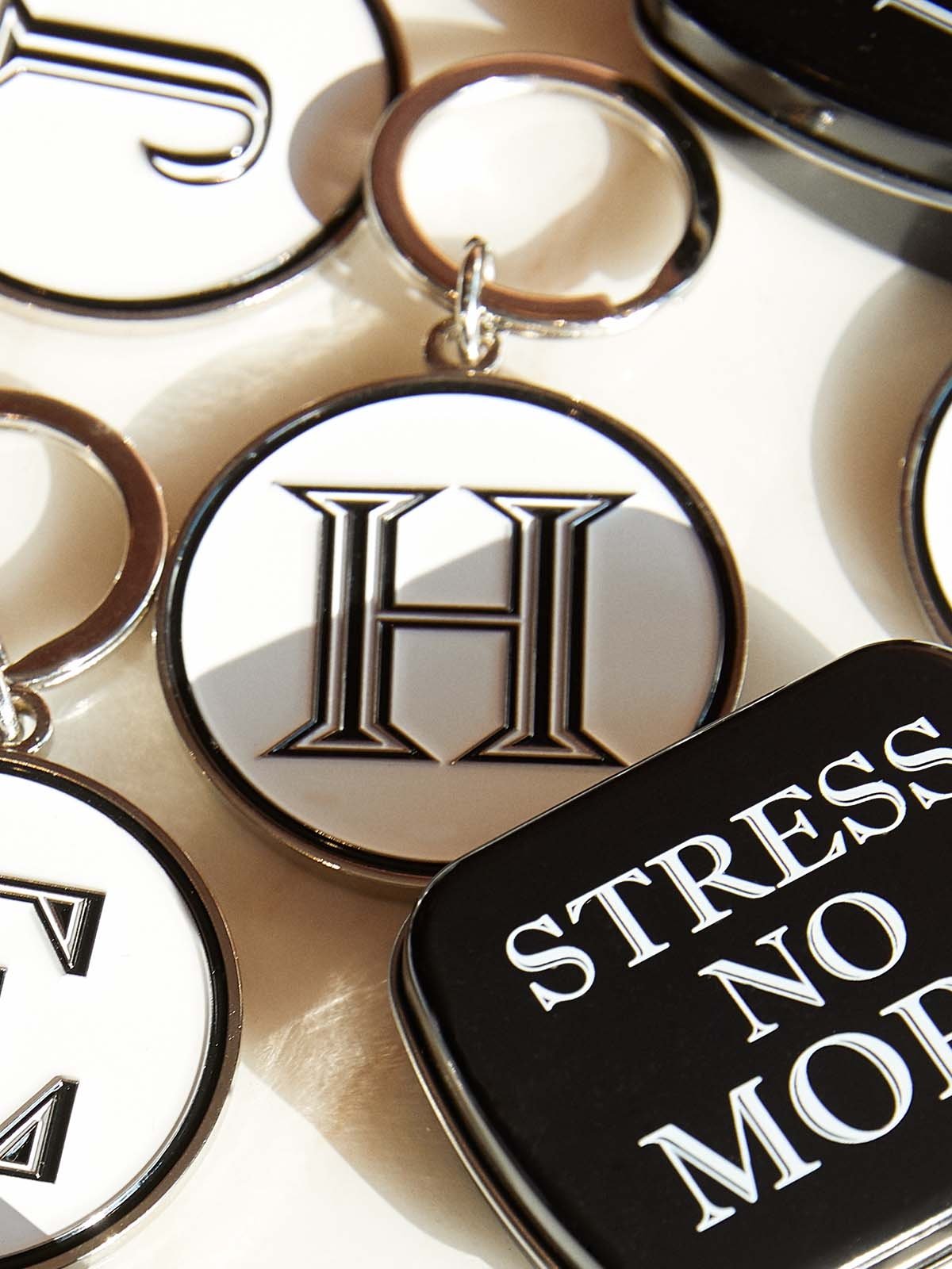 Letter H Keychain - White - Pomelo Fashion