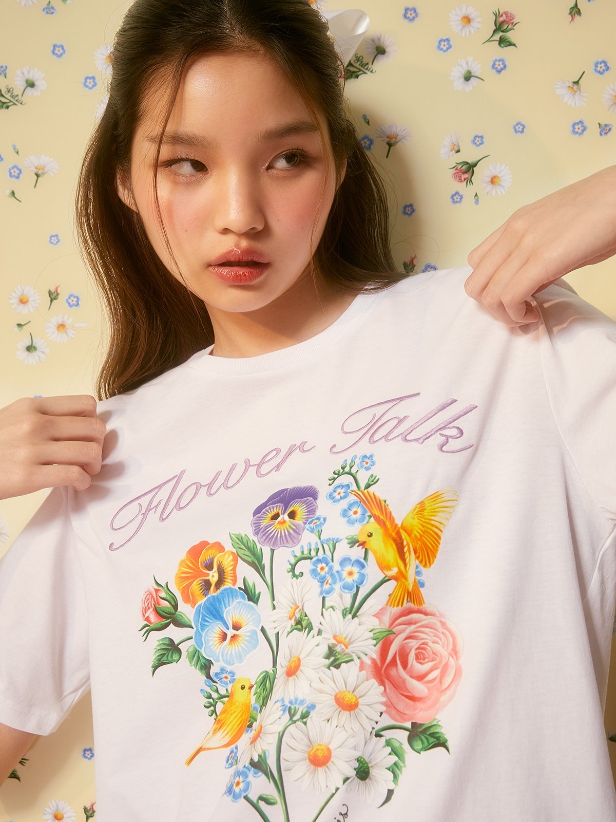 Sretsis | Pomelo. Flower Talk Graphic Tee - White - Pomelo Fashion