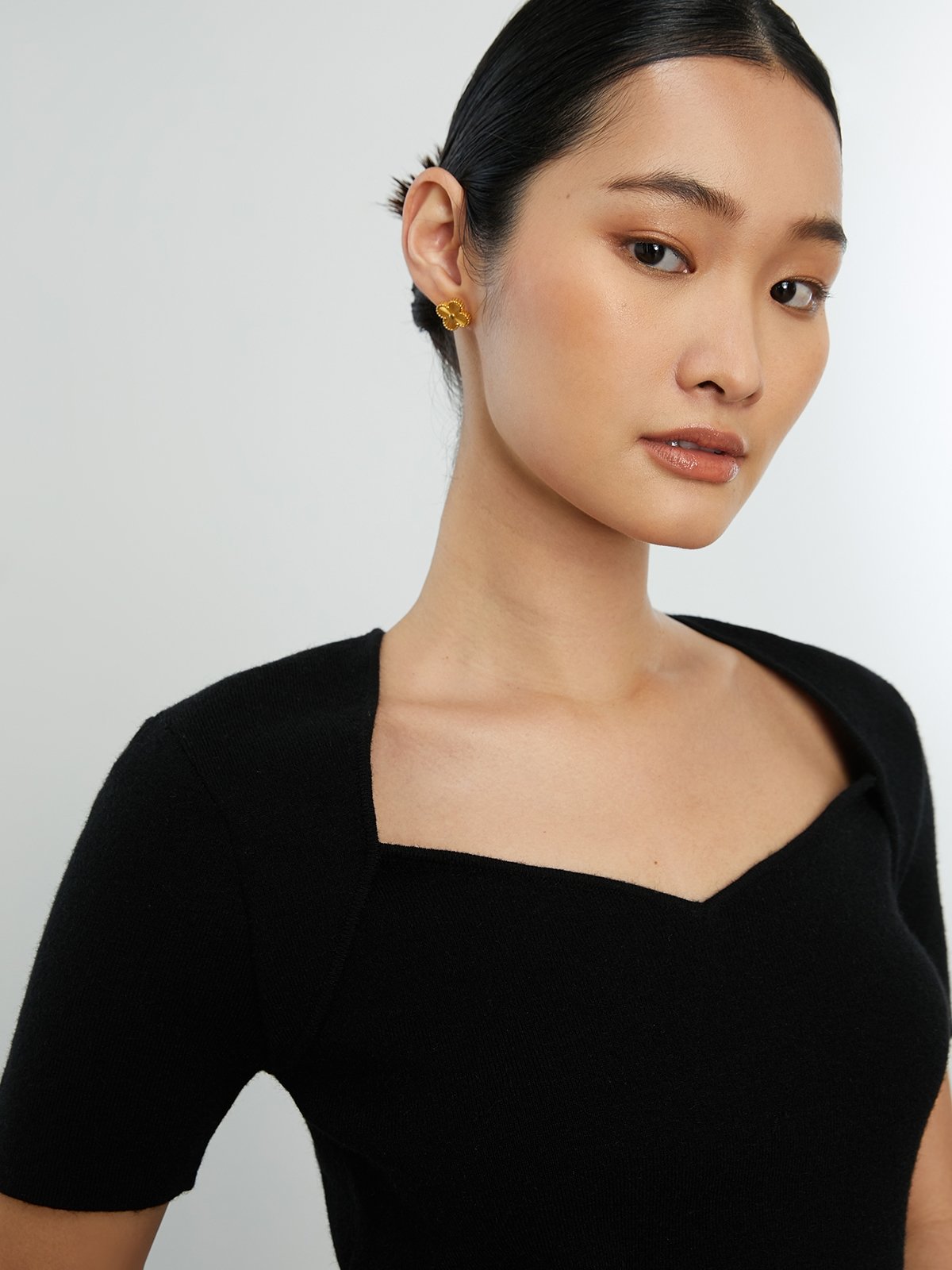 V-neck Knit Top - Black - Pomelo Fashion