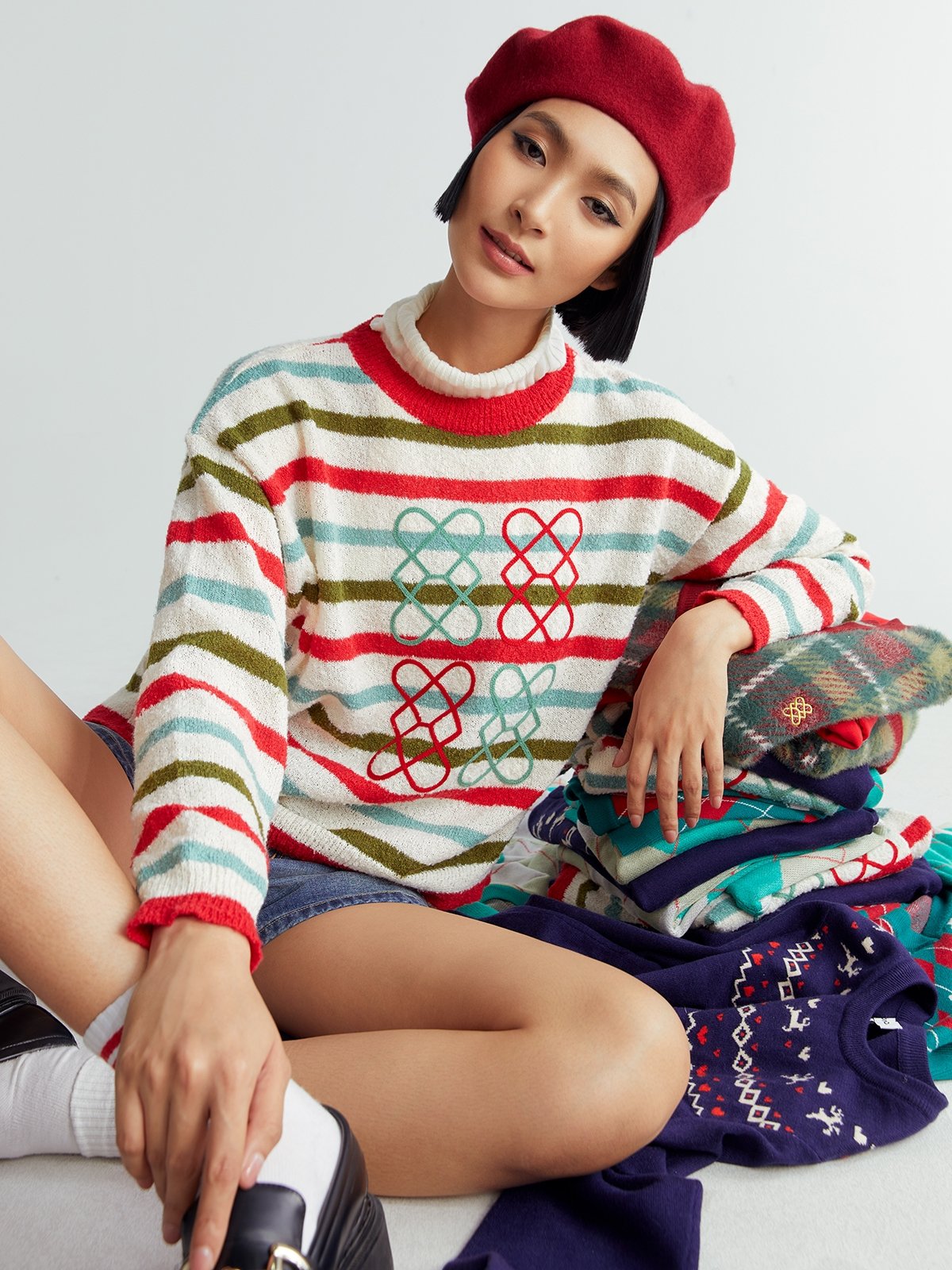 Rounded Neck Stripe Sweater - Multi Color - Pomelo Fashion