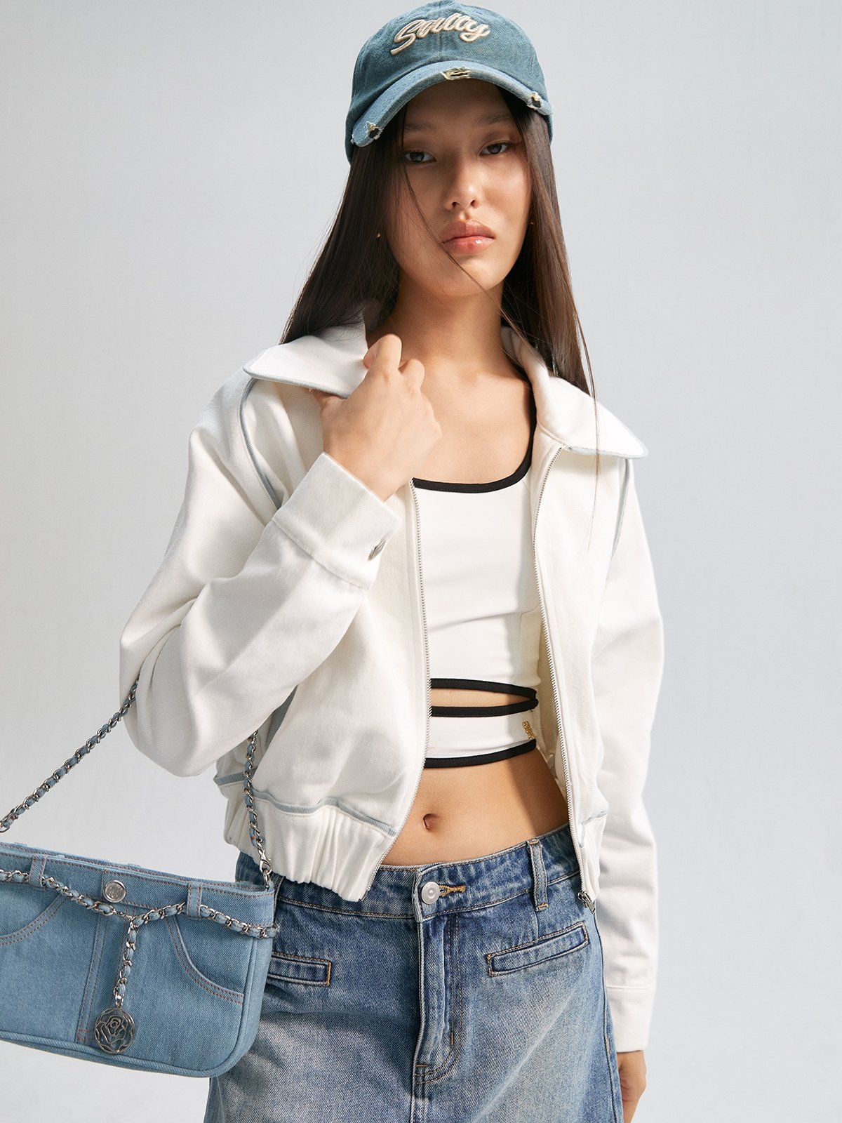 เสื้อแจ็คเก็ตทูโทนมาพร้อมดีเทลลายปักโลโก้ PML - สี Off-White - Pomelo ...