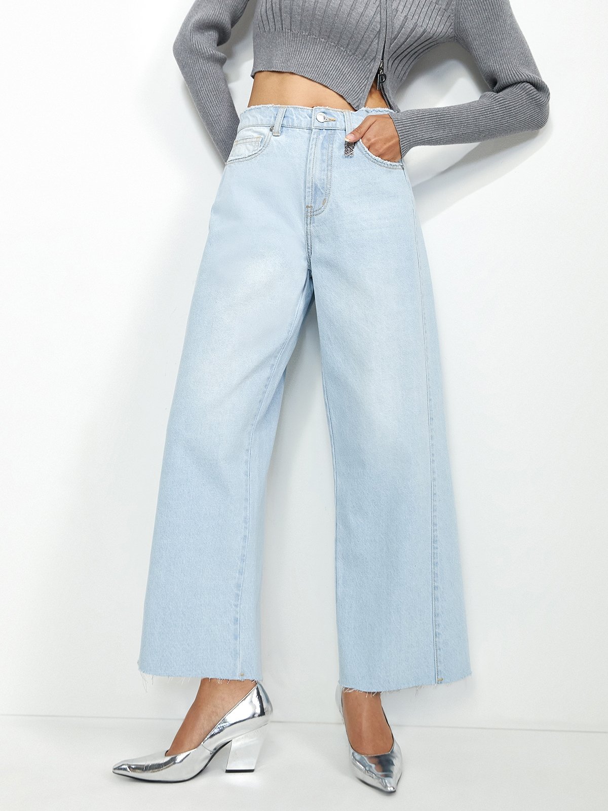 Bleached Flared Jeans - Light Blue - Pomelo Fashion