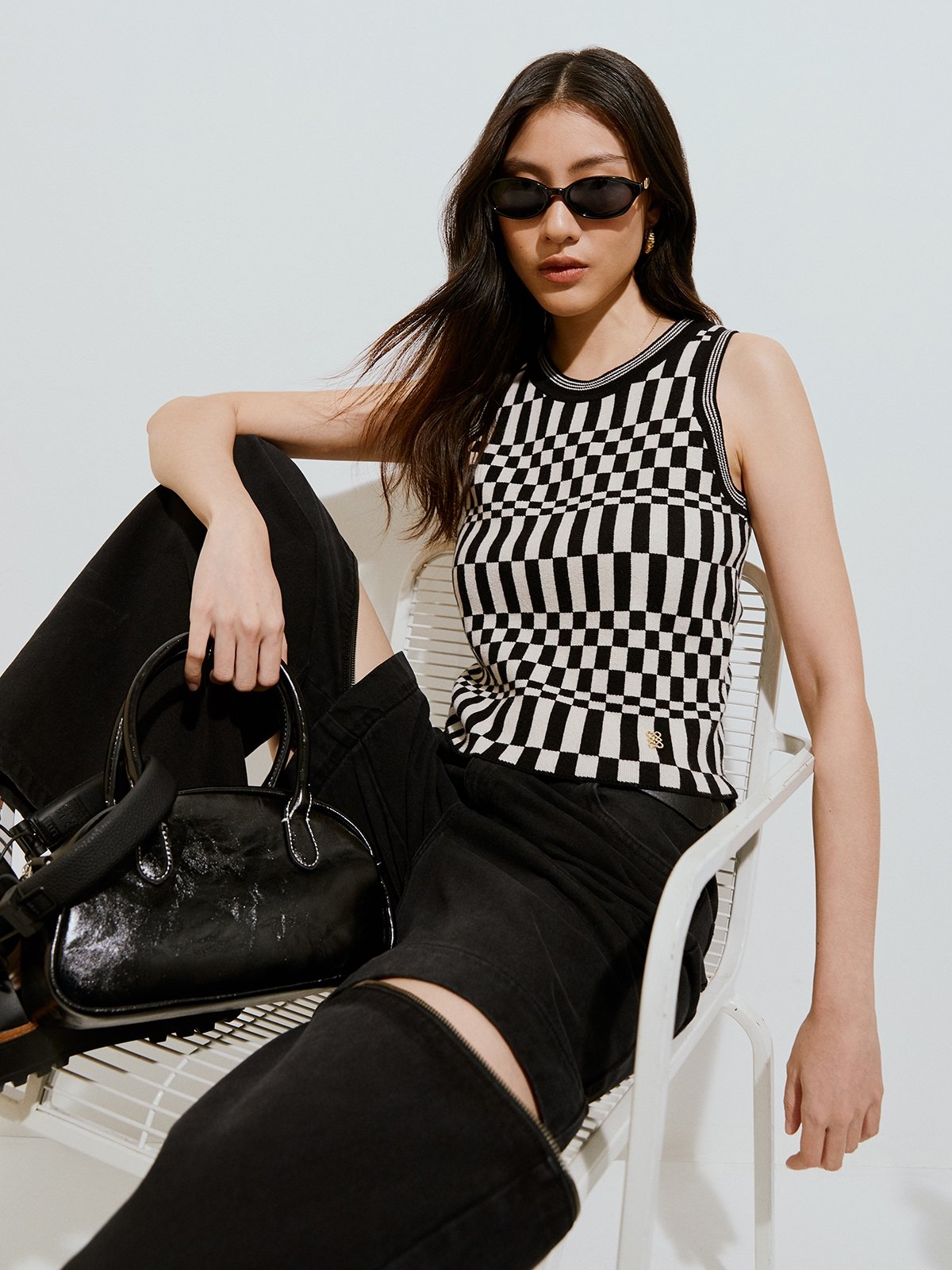 Checkerboard Pattern Knitted Tank Top - Black/White - Pomelo Fashion