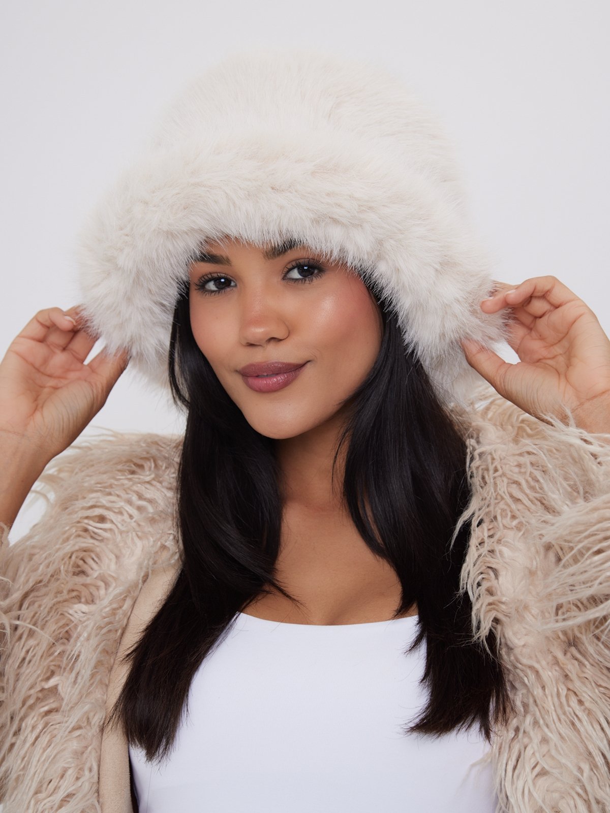 Fuzzy Fur Bucket Hat - Cream - Pomelo Fashion