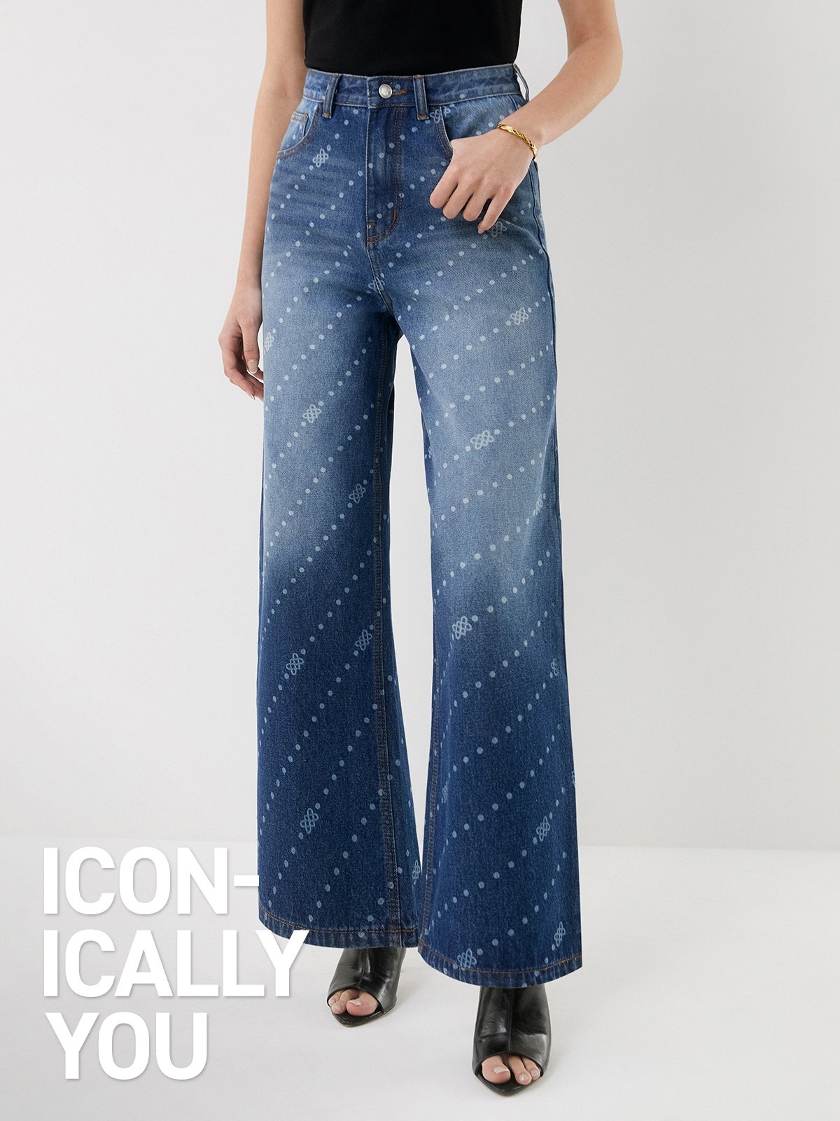 กางเกงยีนส์ขากระดิ่งพิมพ์ลาย Iconically YOU - สีฟ้า - Pomelo Fashion
