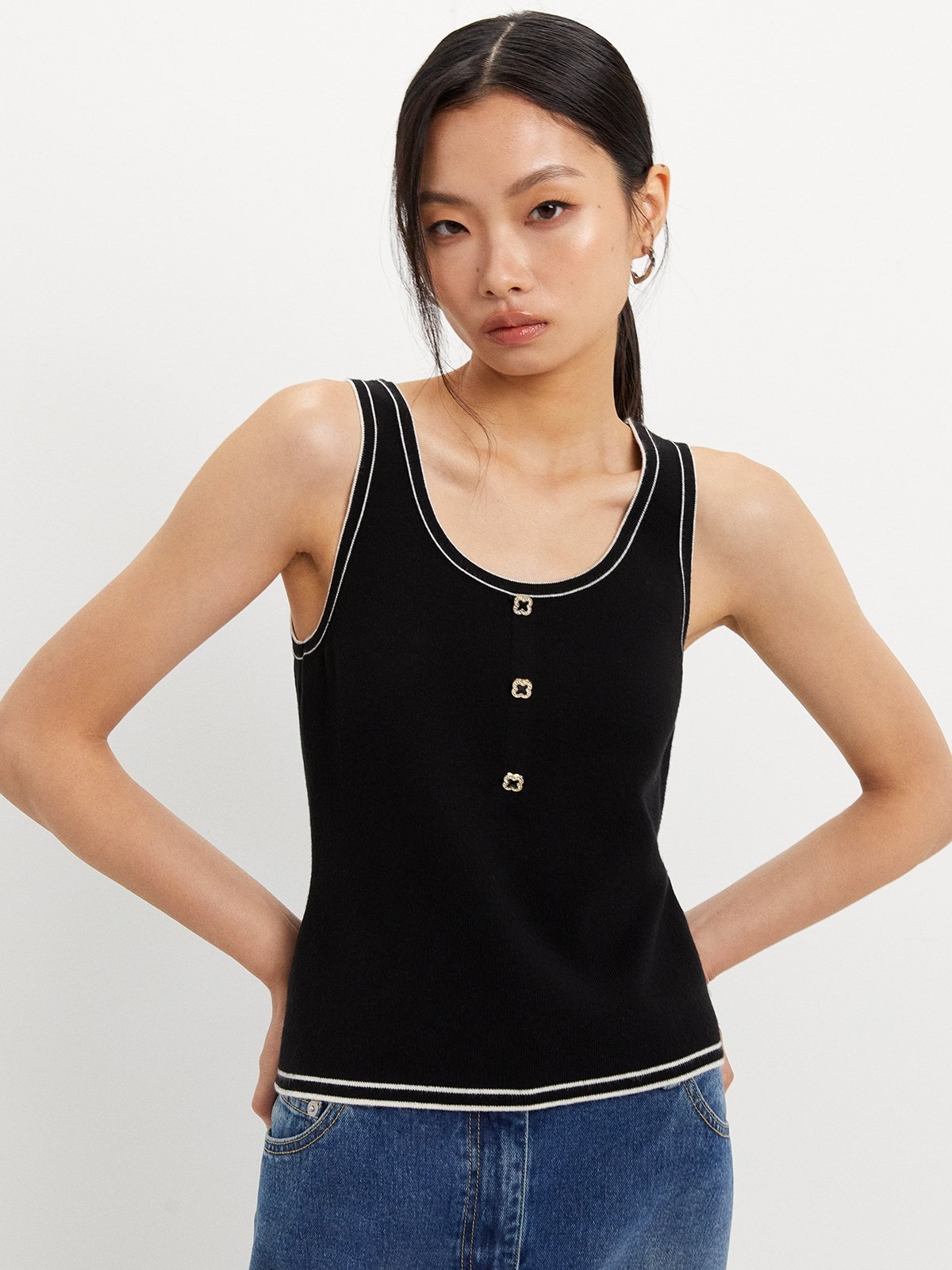 Contrast Trim Knit Top - Black - Pomelo Fashion