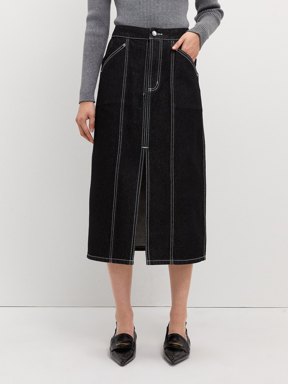 Front Slit Denim Skirt - Black - Pomelo Fashion