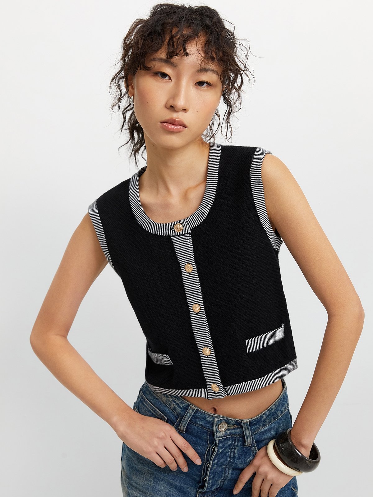 Sleeveless Contrast Trim Top - Black - Pomelo Fashion